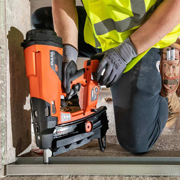 RJ Fixings.Shop . Spit Pulsa 65 Cordless Gas Nailer